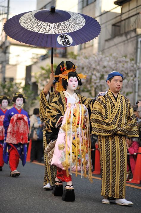 More Yoshiwara Oiran Parade Japanese Outfits Japanese Kimono Japan
