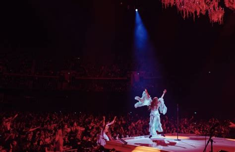 Florence Dance Fever Ovo Hydro 2023 In 2024 Florence Welch Florence Florence The Machines