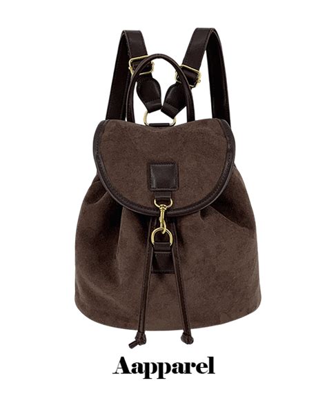 [ 부분당일출고 신상할인 ] 스웨이드 골드 버클 복조리 백팩 어텀 겨울 보부상 털 가방 뽀글이 양털 기모 후리스 노르딕 크리스마스 연말룩 하객룩 무스탕 Gb145 에이블리