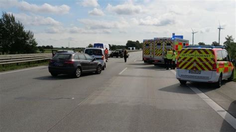 A7 bei Neumünster Nord nach Unfall Richtung Hamburg voll gesperrt