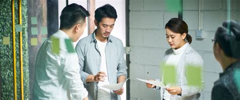 Competitor Benchmarking Analysis Busux