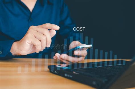 Business Strategy Cost And Quality Control Project Management Concept