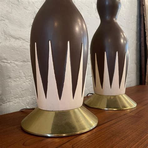 Mid Century Modern Hourglass Table Lamps By Gerald Thurston For Sale At