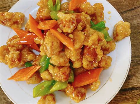 Lu On Twitter 朋友们好！我的晚餐在四平市的金旺饼馆 溜肉段38元，是东北地区的传统名菜。猪肉裹淀粉后油炸，然后调料烹一下，外