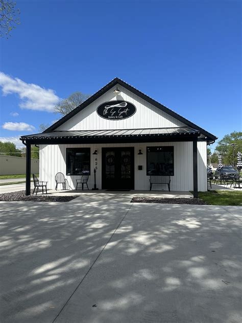 Oh So Sweet Bakery Cafe Carlyle Roadtrippers