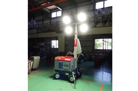 新商品紹介4灯式投光機 コベルコ建機トータルサポート株式会社ササイナカムラ事業本部