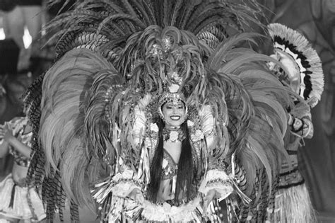 Parintins Brazil December 06 2015 Samba Brazilian Carnival Dancer