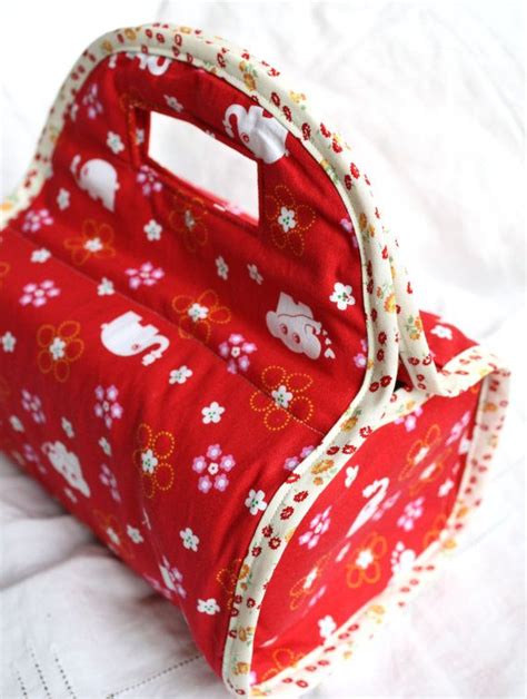Insulated Bento Box Carrier Red With White Elephant