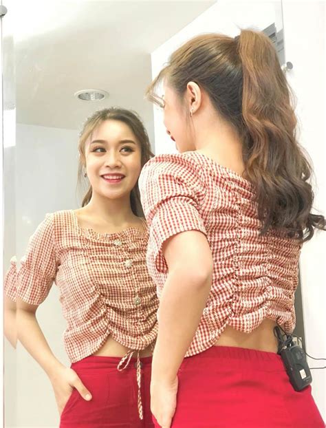 ကျိုက်ထီးရိုးကိုမိသားစုနဲ့အတူ ဘုရားဖူးခရီးထွက်လာရင်း မွေးနေ့အကြိုအလှူလုပ်ခဲ့တဲ့ သဇင်ထူးမြင့