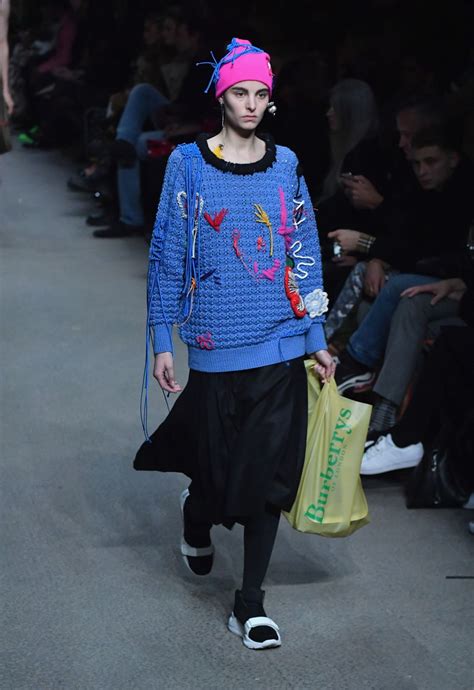 Christopher Baileys Final Burberry Show Everything You Need To Know
