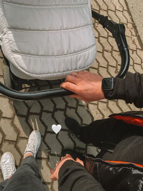 Идеи фото Любовь Семья в 2024 г Фотография новорожденных Фото семьи Материнство позы для