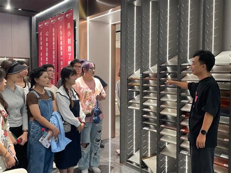 美术设计系组织学生开展材料与施工实地考察活动 聊城大学东昌学院美术设计系