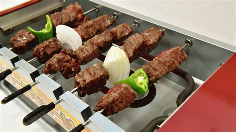 バーベキューの串が自動回転する卓上bbqコンロ「バーベキュー村クルクル」で肉やエビを回しまくってみた Gigazine