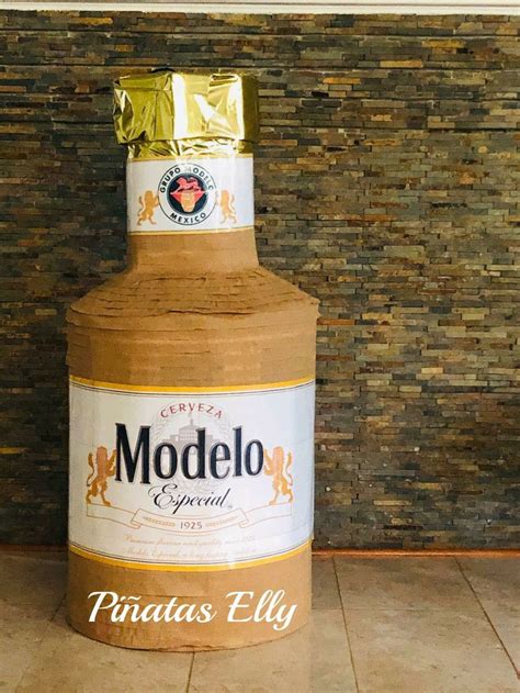 Piñata cerveza modelo Cerveza modelo Cerveza Piñatas