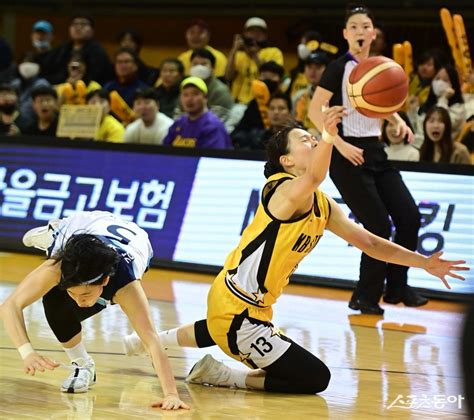 몸 던지는 강계리 김예진 포토 스포츠동아
