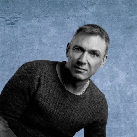 Вы ловили себя на мысли а что если я на самом деле вообще не знаю кто я такой