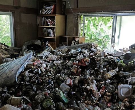 ｢生きる意欲が感じられない｣80代独居女性のゴミ屋敷にあった灰黒色のカップ焼きそば ｢人に迷惑はかけられない｣が発端に