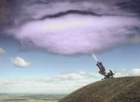 Kate Bush Cloudbusting