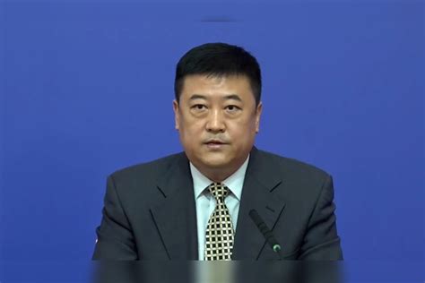 北京新增感染者为国际航班机组人员：未执行非必要不外出规定