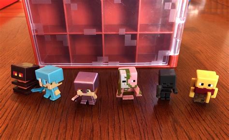 Minecraft Mini Figure Nether Collector Case With 6 Mattel Collectibles