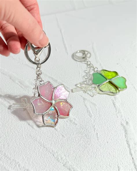 메르헨 유리공방 스테인드글라스 유리공예 원데이클래스 취미 창업전문 주문제작 체크조명 두개를 주문주셨어요 사랑스러움 가득한 조명 선물로 공간이 화사해질 것 같은