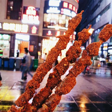 2022解放碑商圈购物 最佳参观时间晚上 是每 去哪儿攻略