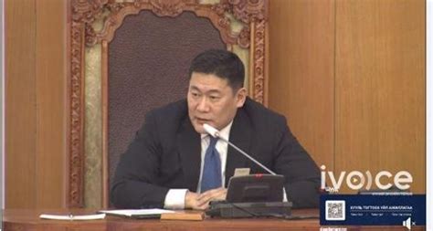 Л Оюун Эрдэнэ Сүүлийн хэд хоног Т Бадамжунай гэдэг хүнийг өрөвдөж хөөрхийллөө тэд биднийг