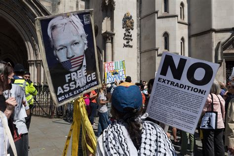 Wikileaks Founder Julian Assange Expected To Plead Guilty Avoid