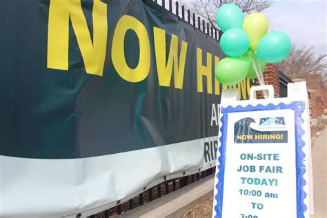 Rate Of Ripta Driver Applications Doubles After Agency Raises Pay Rate