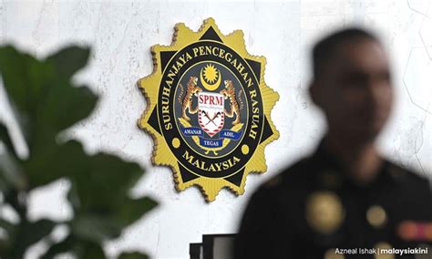Malaysians Must Know The Truth Ismail Sabris 3 Ex Aides Freed On Macc