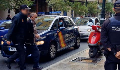 Un Conflicto Entre Vecinos Acaba Con Una Mujer Muerta A Cuchilladas En