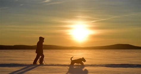 Мощная вспышка произошла на Солнце магнитная буря — под вопросом