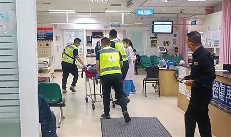 5人攀轆轆山2女受傷 空勤吊掛送醫1不治1腳扭傷 中央通訊社 Line Today