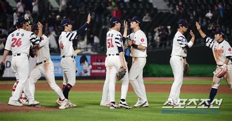 포토 롯데 1위 Kia 상대로 3연전 스윕