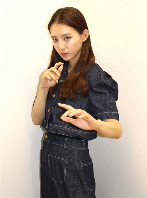 鋭い眼光でファイティングポーズをとる宮原華音 ― スポニチ Sponichi Annex 芸能