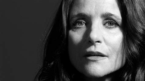 ‘the Interview The Darker Side Of Julia Louis Dreyfus The New York
