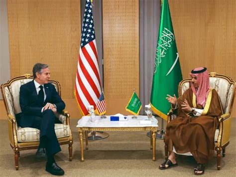 وزیران خارجه آمریکا و عربستان درباره روابط دوجانبه و مسائل منطقه‌ای و جهانی رایزنی کردند ایران