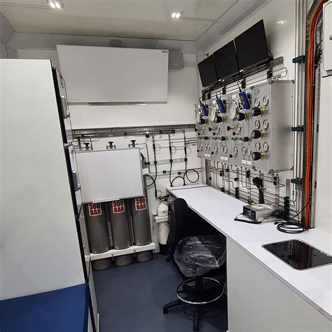 Mobile Dive Control System Looking State Of The Art