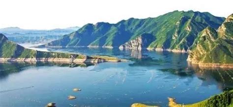 蟠龙湖 封龙山 鹿泉白草 大山谷图库