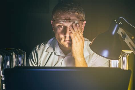 How Screen Glare Affects Your Eyesight Swagel Wootton Eye Institute