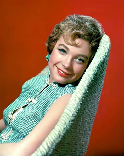 45 Beautiful Photos Of Young Shirley Maclaine In The 1950s And 1960s