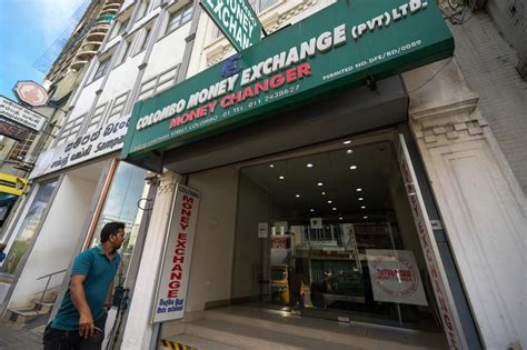 Sri Lanka Seeks To Restructure 198 Billion Of Local Debt