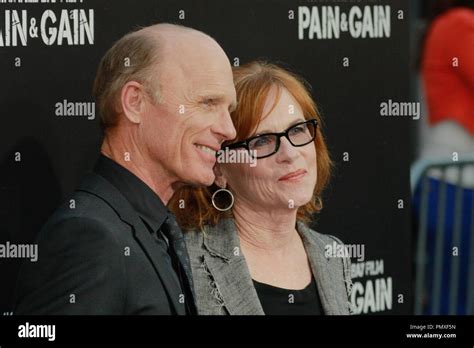 Ed Harris And Wife Amy Madigan At The Premiere Of Paramount Pictures
