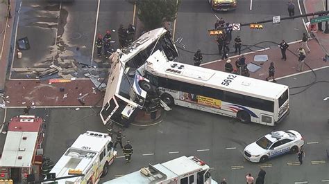 Video 1 Dead 19 Injured In New Jersey Bus Crash Abc News
