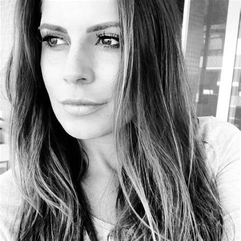 50 Hot And Sexy Photos Of Maryeva Oliveira 12thBlog