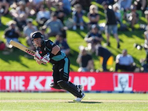 New Zealand Demolish Sri Lanka In 2nd T20 Cricket News News9live