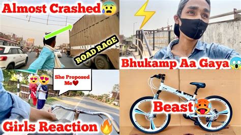 Bhukamp Aa Gaya 😥 Crazy Reaction From Public 😍 Crashed Cycle