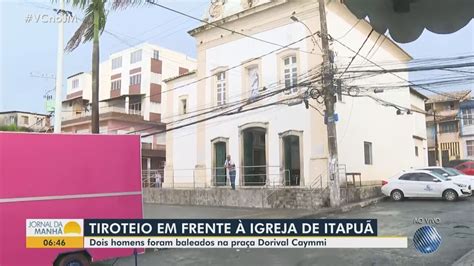 Vídeo Homens Ficam Feridos Após Serem Baleados Em Frente à Igreja Em