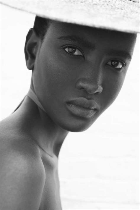 Women Archive Unsigned Models