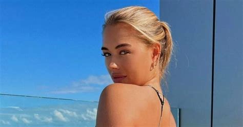 Love Island Star Arabella Chi Accused Of Photoshopping Pics By Baffled